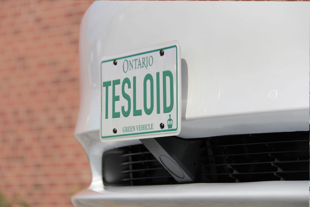 Model 3 Performance Plate Holder - Tesloid Canada