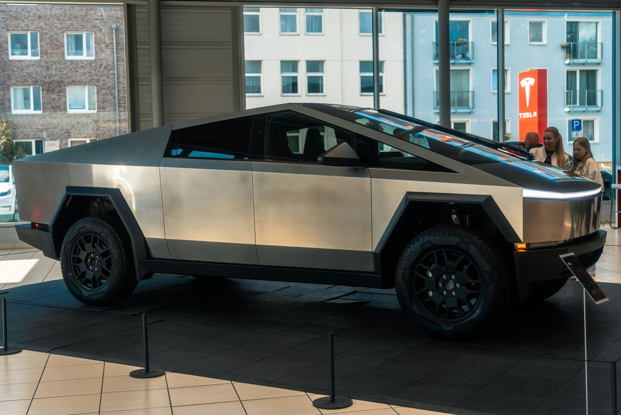 How Big is the Frunk on a Tesla Cybertruck? - Tesloid Canada